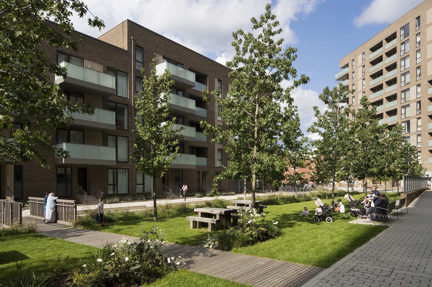 Aberfeldy regeneration wins three awards | Poplar HARCA